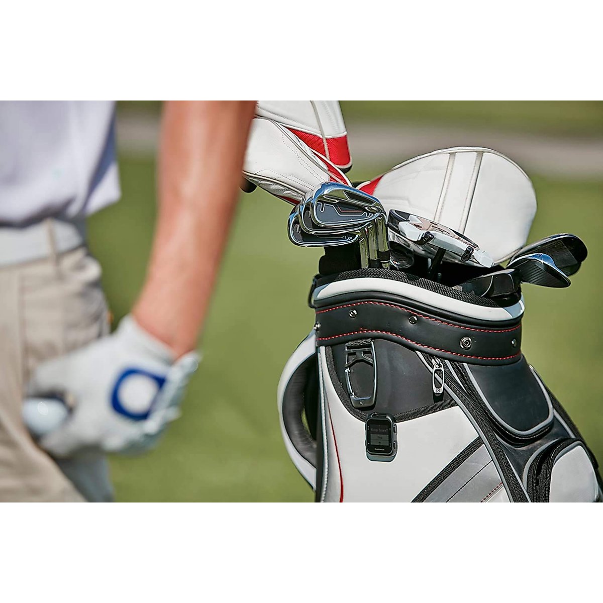 Garmin Approach G10: Compact and Accurate Golf GPS with Worldwide Coverage (Renewed)
