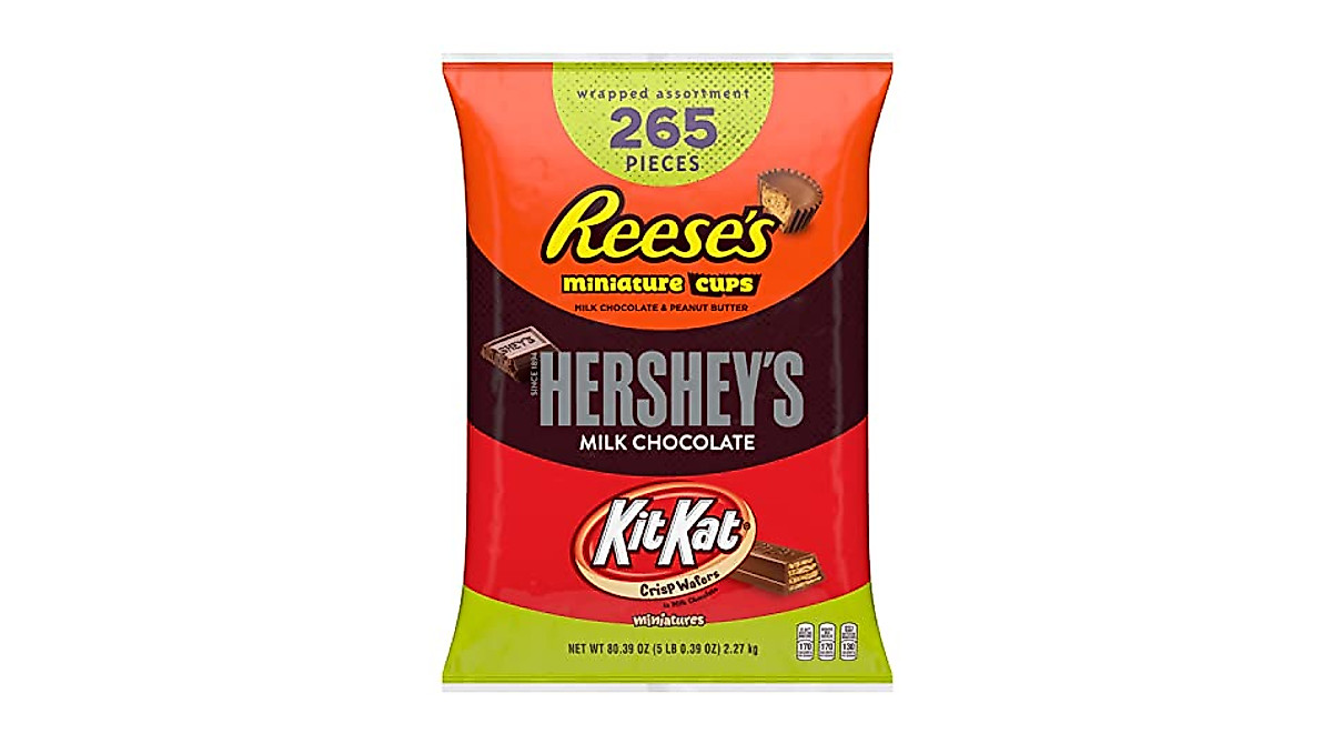HERSHEY'S, KIT KAT and REESE'S Assorted Milk Chocolate Candy Variety ...
