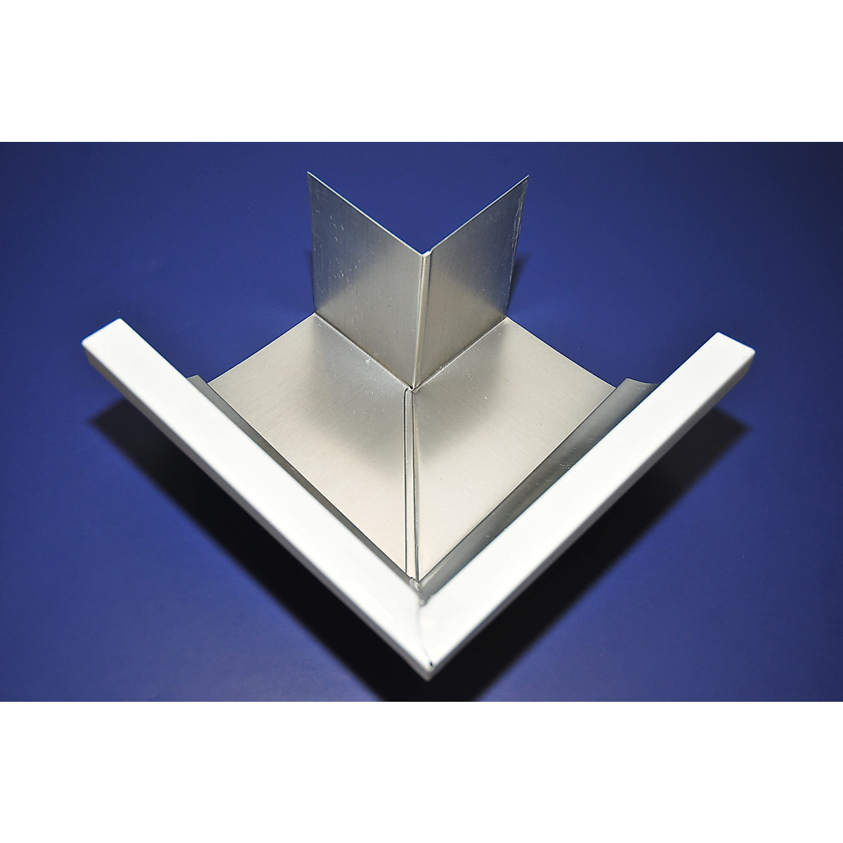 6" Outside Box Miter Professional brand heavy gauge aluminum K-Style Gutters, Gutter Corner, Mitre