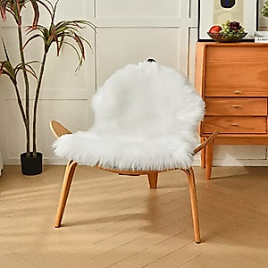 duduta White Faux Fur Chair Seat Covers, Fluffy Shag Sheepskin Bedside Rugs Throw Washable 2x3 ft