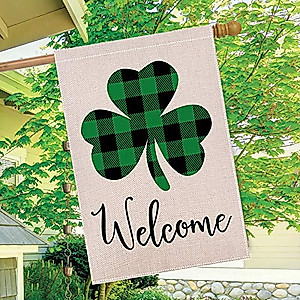 HUGSVIK St Patricks Day House Flags, 28 x 40 Double Sided Saint Patrick's Day Welcome House Flags, Buffalo Plaid Shamrock St Patrick’s Day Decorations Irish Decor for Farmhouse Garden Yard Porch