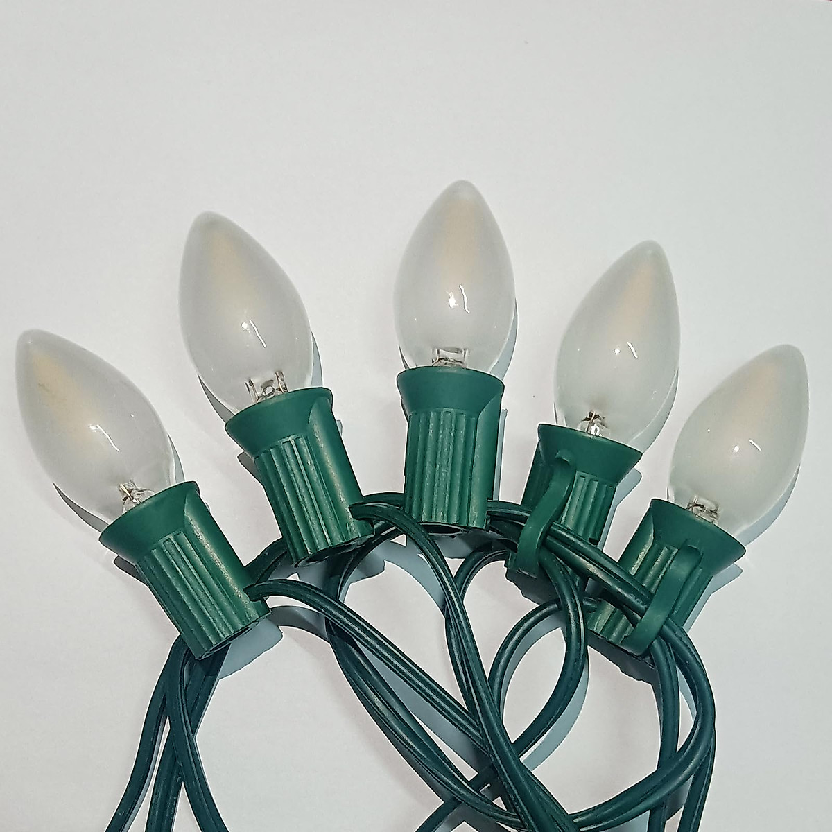 C7 LED Frosted Christmas Light Bulb, 25 Pack C7 Christmas Replacement Bulbs with Frosted Glass, 0.6W E12 Candelabra LED Light Bulbs for Chandeliers Candle Lamps Night Light Christmas String Lights