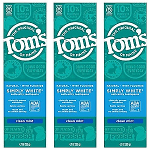Tom's of Maine Simply White Toothpaste, Clean Mint, 4.7 oz. 3-Pack (Packaging May Vary)