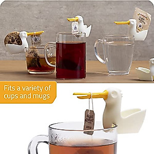 Peleg Design Pelicup: Tea Bag Holder - Fun Pelican-Shaped Tea Bag Holder for Cup w/Tea Bag Rest, Silicone Holder for Tea Bags, Mug Tea Bag Holder, 2.3x4.3x1.2 in, Cute Tea Accessories for Tea Lovers