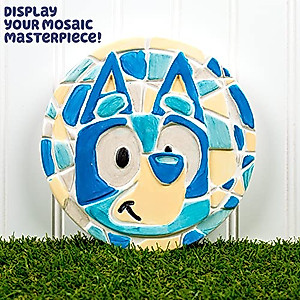 Bluey Paint Your Own Stepping Stone, Design 7 DIY Stepping Stone Art, Fun Stepping Stone Kit for Kids, Less Mess Paintable Stepping Stones Art Set, Great Summer Activity for Kids Ages 8, 9, 10, 11