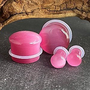Pair of Pink Cat Eye Stone Single Flare Plugs (STN-720) (6g (4mm))