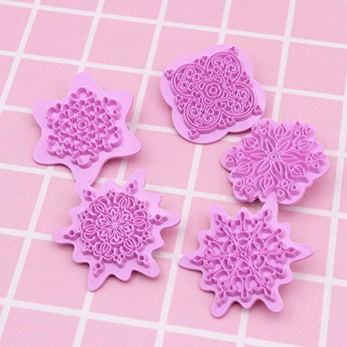 BYBYCD Mandala Lace Pattern Embossing Die Plastic Stamp Cutter Flower Pattern Molds Cookie Polymer Clay Sculpture Texture Fondant Stamp 5pcs/set