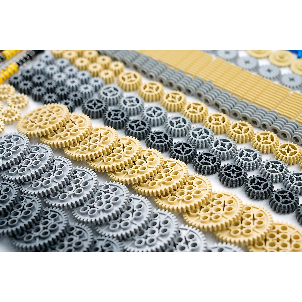 Gears and Wheels Axles Kits Sets, Compatible with Lego-Technic-Parts Pieces, 652pcs Car Bulk Parts Engine Kit Building Blocks Accessories Children Toys