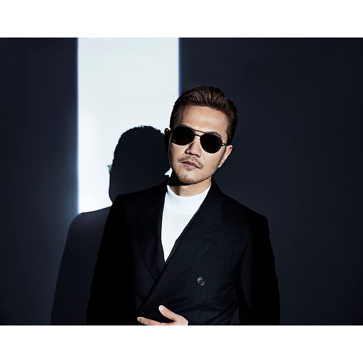 ONE(CD3枚組+DVD5枚組)(初回生産限定盤)