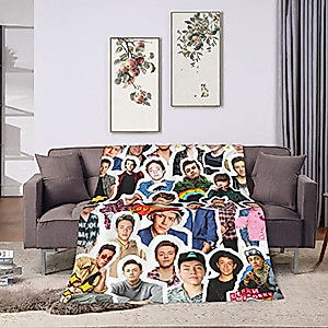 Blanket Ethan Cutkosky as Carl Gallagher Soft and Comfortable Warm Fleece Blanket for Sofa,Office Bed car Camp Couch Cozy Plush Throw Blankets Beach Blankets …