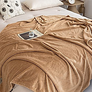 Qidordour Throw Blankets, Checkered Blanket, 60x80 Inch Flannel Fleece Jacquard Bed Throw, 310GSM Soft Microfiber Plush Fuzzy Cozy Luxury Bed Blanket for Couch, Sofa, Bedroom, Travel, Camping, Camel