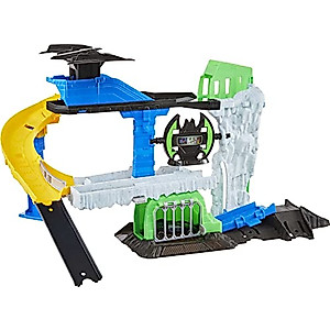 Hot Wheels Dc Batcave Playset with Batman Character Car in 1:64 Scale, Toy Replica of the Batcave with Storage