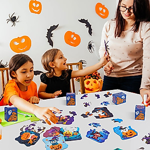 Autpvcol Halloween Party Favors, 24Pack 144Pcs Jigsaw Puzzles Halloween Toys For Trick Or Treat, Halloween Goodie Bag Fillers, Halloween Puzzle Halloween Gifts For Kids,School Classroom Reward