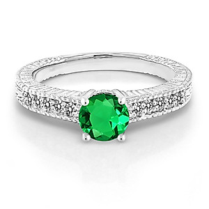 Gem Stone King 925 Sterling Silver Green Simulated Emerald and White Diamond Women Engagement Ring (0.94 Ct Round 6MM, Available In Size 5, 6, 7, 8, 9)