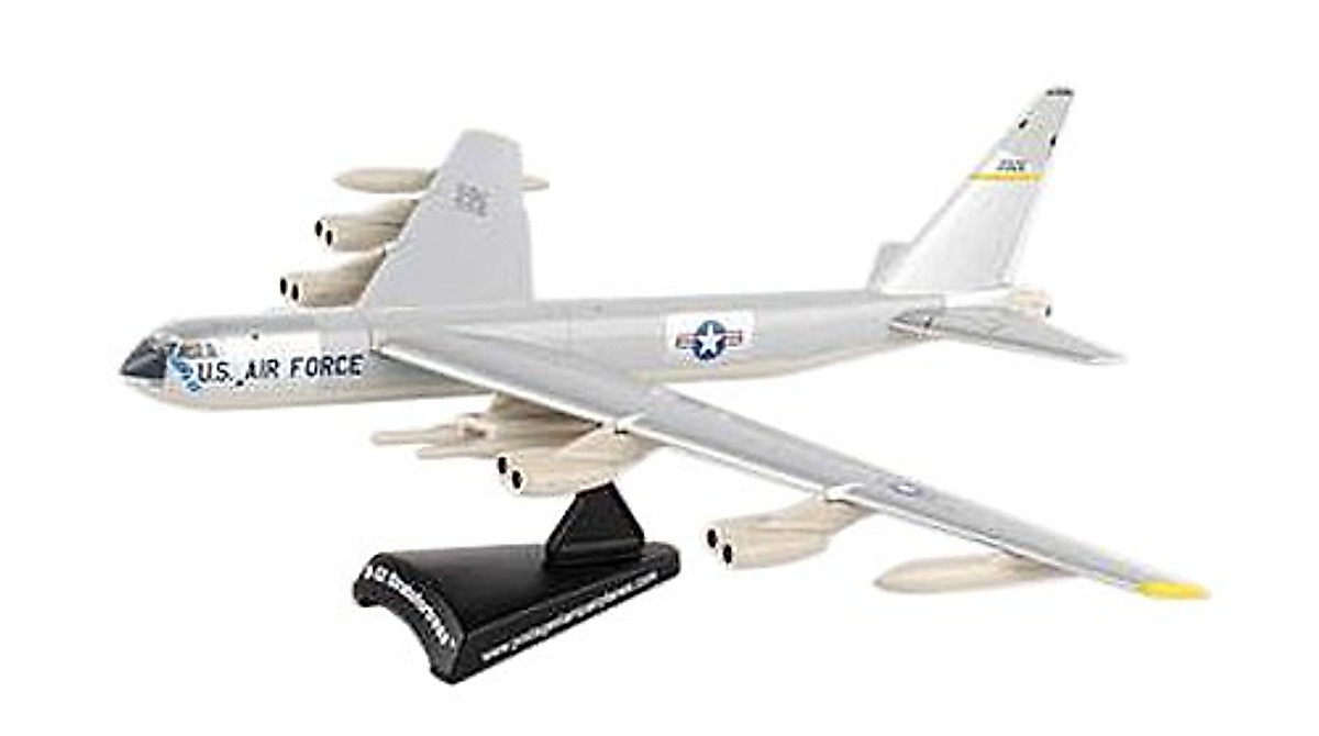Daron B-52 Stratofortress 1/300 Die-Cast Model Plane