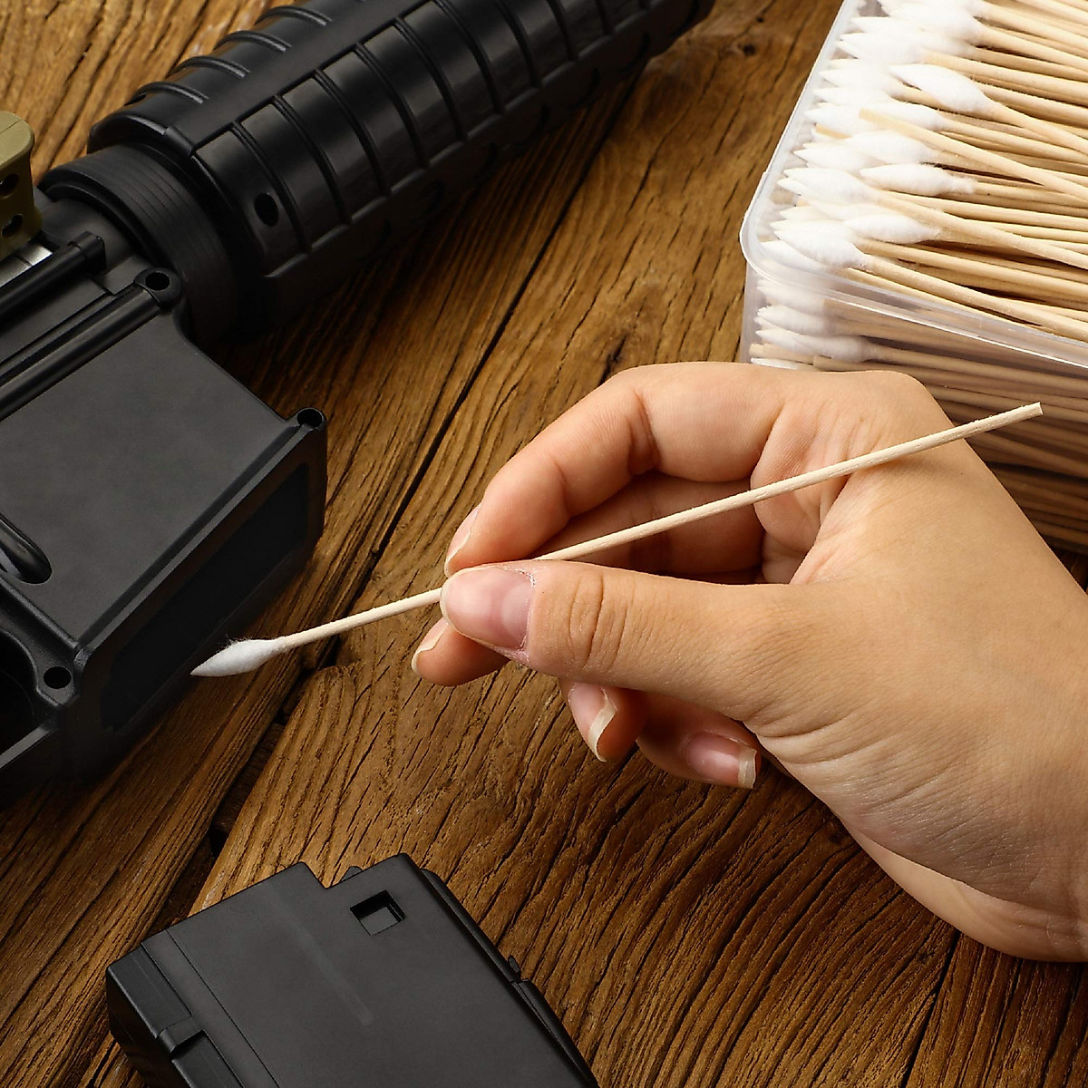 Norme 500 Pieces Cleaning Swabs, Pointed/Round Tip with Wooden Handle Cleaning Swabs Buds for Jewelry Ceramics Electronics in Storage Case (6 Inch, Pointed Tip)