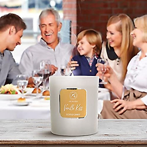 Scented Candle Vanilla Kiss - Aromatherapy Candle - Soywax Candle with Vanilla Extract - Up to 45 Hours Burn Time - Glass Candle Gift - Home Scented Candles - Luxury and Sensual Soy Wax Candle