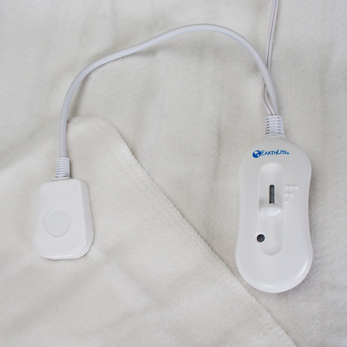 EARTHLITE BODYWORKER’S CHOICE Massage Table Warmer – Three Heat Settings, Felt Lined Heating Pad (30” x 71”) | One-Year Replacement Guarantee