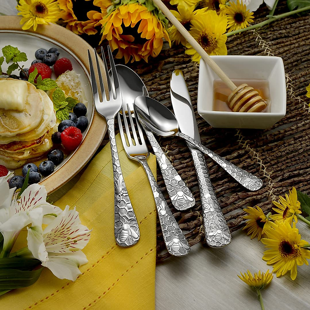 Liberty Tabletop Honey Bee 20 Piece Flatware Set service for 4 Silverware Made in USA 18/10
