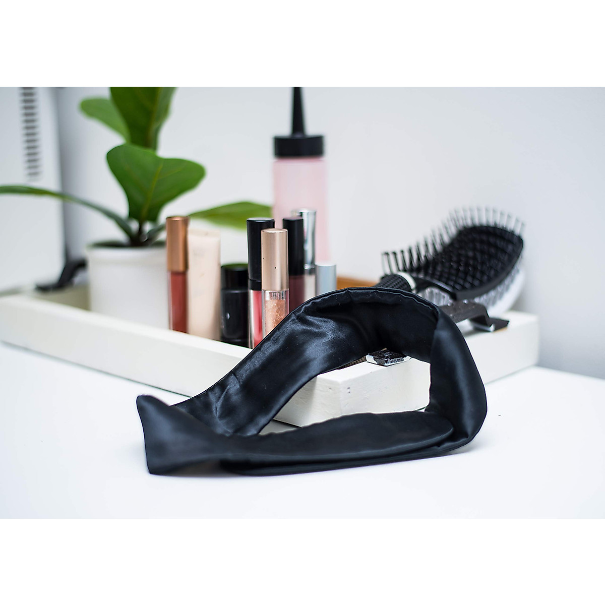 Celestial Silk Spa Headband 100% Mulberry Silk Adjustable Facial Headband for Women - Use for Washing Face, Skincare, Makeup – Silk Beauty Hairband Perfect for Thick or Curly Hair (Black)