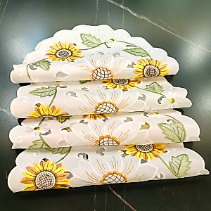 LeLehome Embroidery Sunflowers Cutwork Round Placemats, 4PCS 15" Home Kitchen Dining Autumn Summer Doily Tabletop Decoration