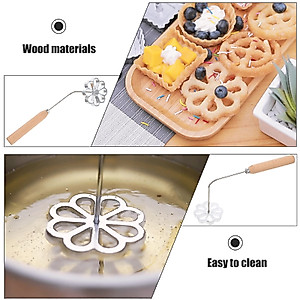 Hemoton Aluminum Waffle Mold, Rosette Timbale Mold, Wooden Handle Frying Mold for Rosette Bunuelos Cookie (Flower Pattern)