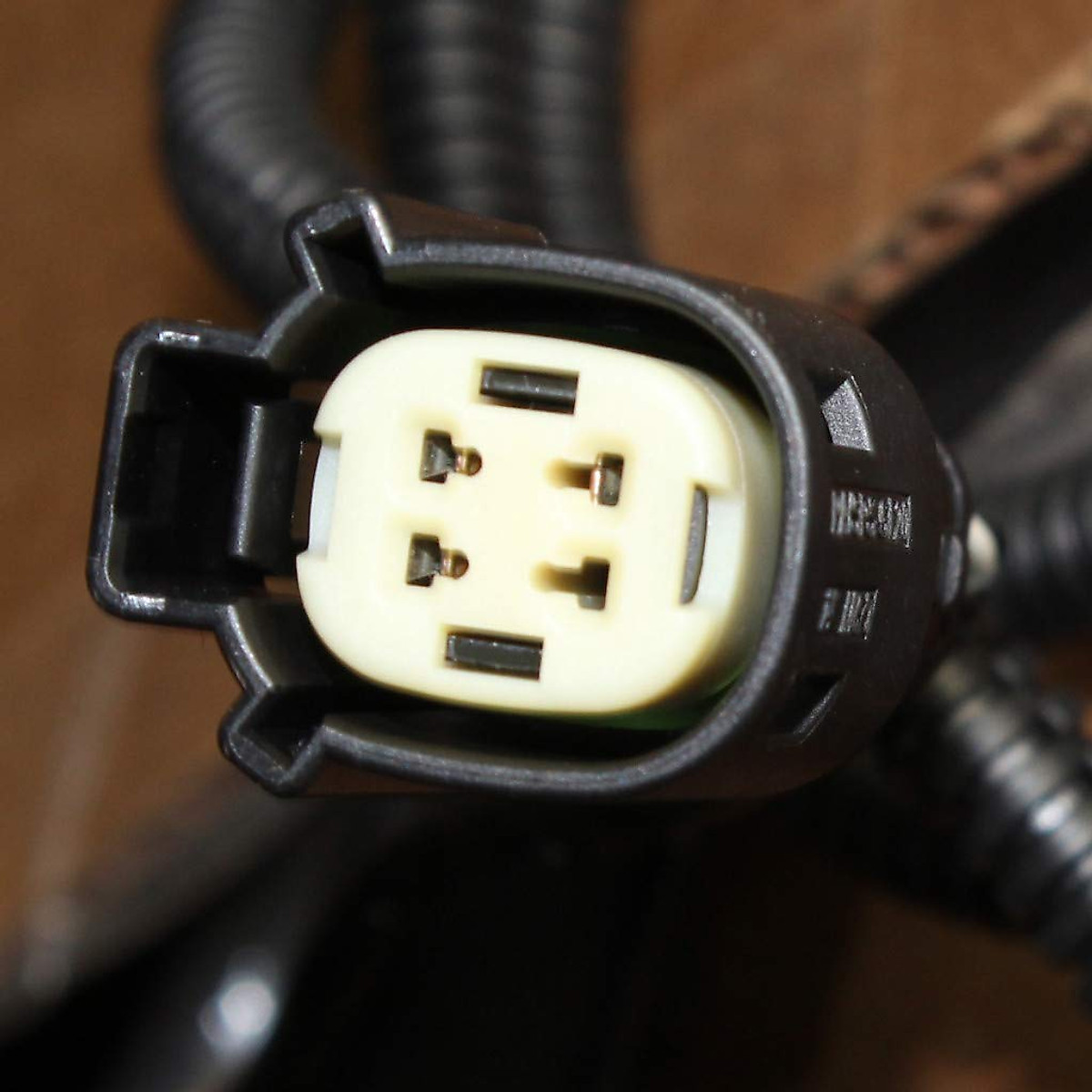 for GMC Sierra 2500/3500 HD Back Up Camera 2011 12 13 2014 | Rear View | 120 Degrees | Detector Angle | Colored | Built in | GM1960100 | 23146157