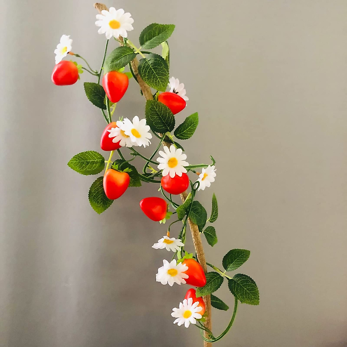 Sezrgiu Artificial Strawberry Flower Plant Vine Strawberry White Flowers Garland for Valentine's, Wedding Birthday Garden Festival Indoor Decor (Strawberry Vine)