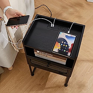 ZEXVIDA Small End Table Nightstand with Charging Station for Small Space,Bedside Table with Storage, Modern Industrial Sofa End Table for Small Place Living Room Bedroom Apartment,Black