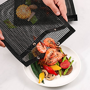 2 PCS BBQ Mesh Grill Bags for Outdoor Grill, Non-Stick Barbecue Bags Reusable for Charcoal Gas Electric Grills Smokers BBQ Veggie Grill Bags for Cooking Vegetables Grilling Bag Pouches Heat-Resistant