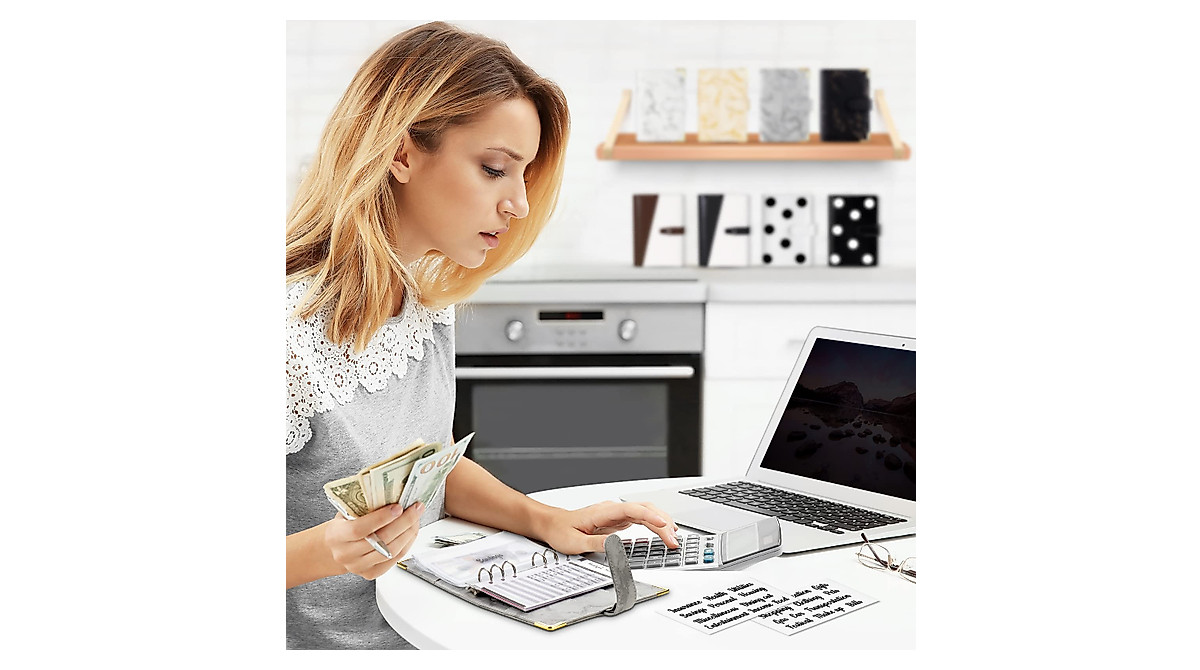 Get Organized: Onlyesh Grey Budget Binder & Cash Envelopes