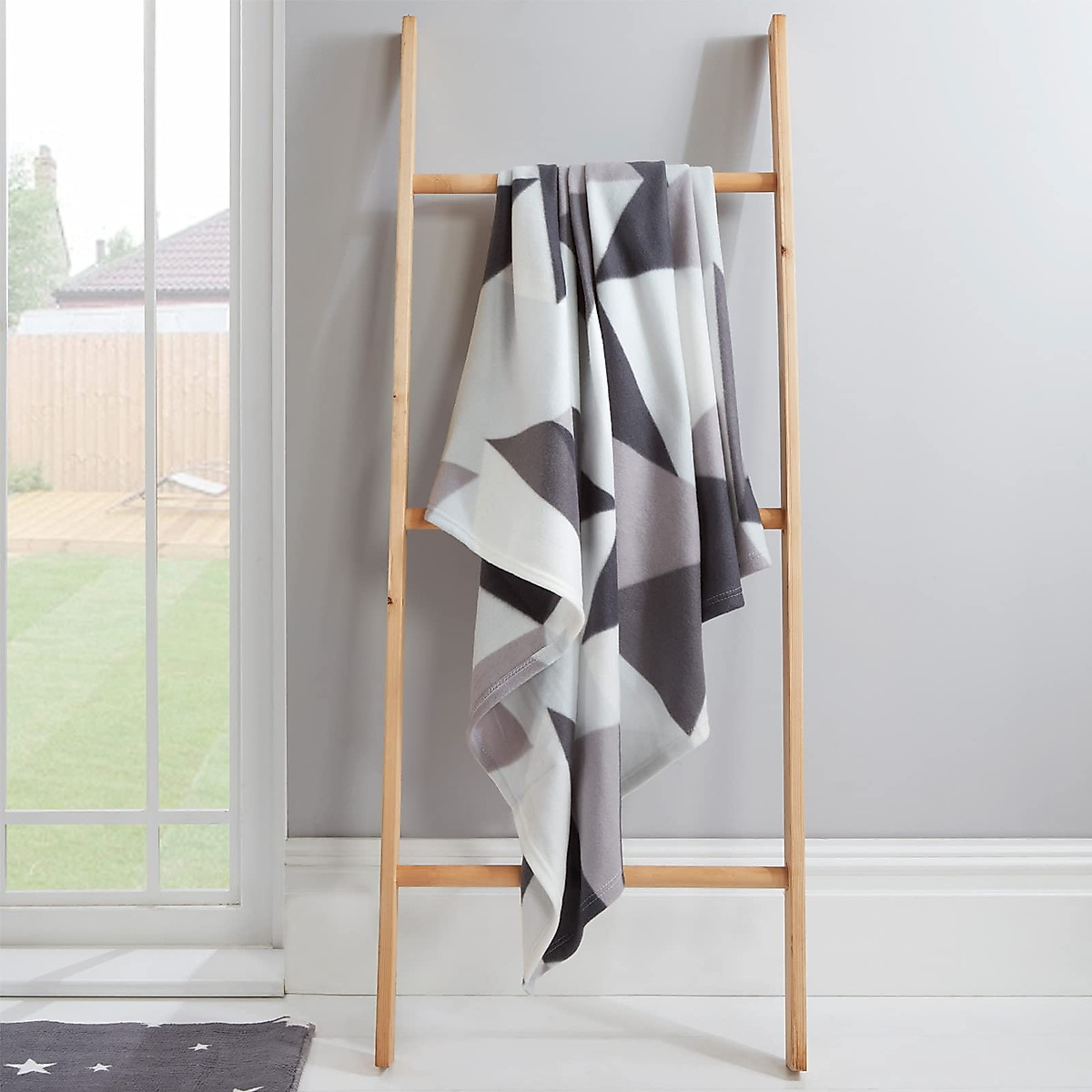 Dreamscene Fleece Throw Blanket Soft Cozy Plush Warm Polar Fleece Microfiber Geometric Shapes for Kids Couch Sofa Bed Sofa Travel Camping Outdoors, Charcoal Black White Grey - 50" x 60"