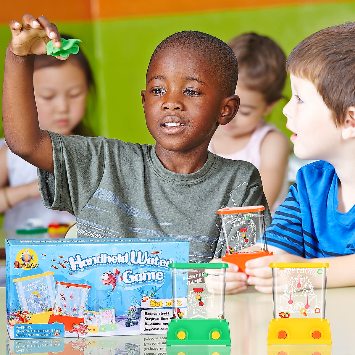 Skylety 2 Pcs Handheld Water Game 2.6 x 3.25 Inch Arcade Water Ring Water Tables in a Gift Box for Beach Fun Game Toys Fun Stocking Stuffers Gifts for Toddler Kids Adults Retro Pastime, Without Water