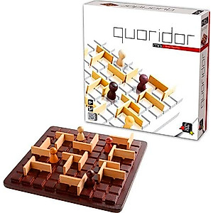 Quoridor Mini | Travel-Friendly Strategy Game for Families and Adults | Ages 8+ | 2 Players | 15 Minutes