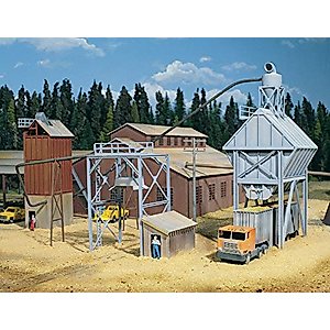 Walthers Cornerstone HO Scale Model Sawmill Outbuildings, 8