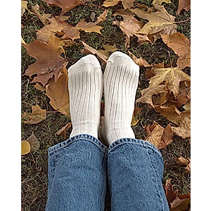 GoWith 5 Pairs Unisex Natural 97% Cotton Crew Socks, Comfy Cozy Breathable Seamless Casual Socks for Men & Women, Ecru, X-Small, Model 3013