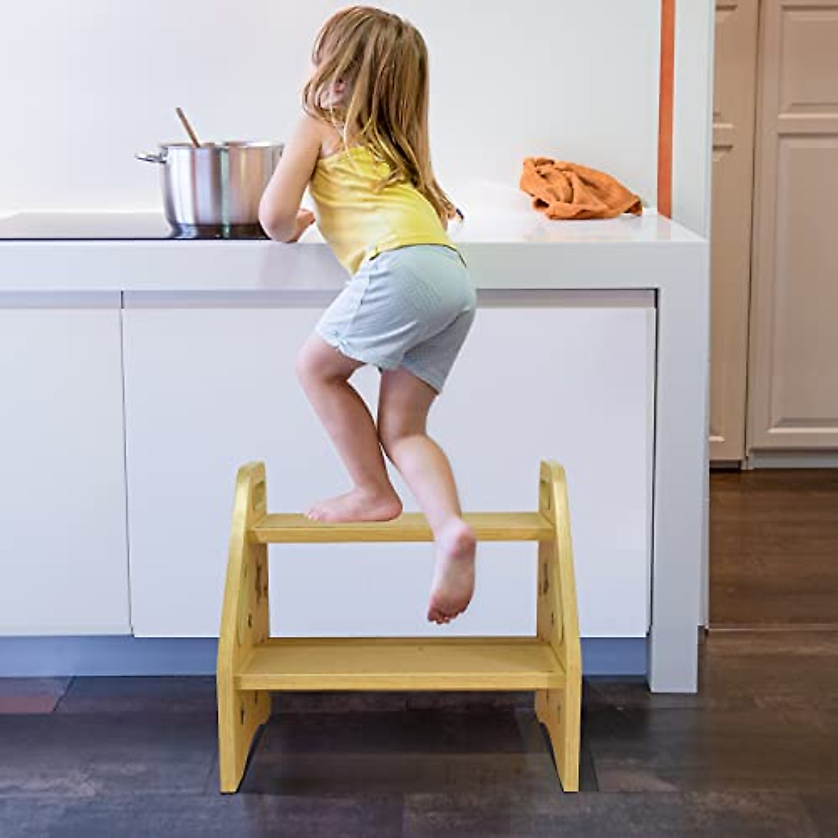 Nursery Step Stool for Kids, 2 Step Toddler Step Stool with Openwork Stars, Toddler Potty Training Step Stool, Kitchen Step Stool with Non-Slip Step Treads and 4 Cutout Handles, Toddler Step Stool