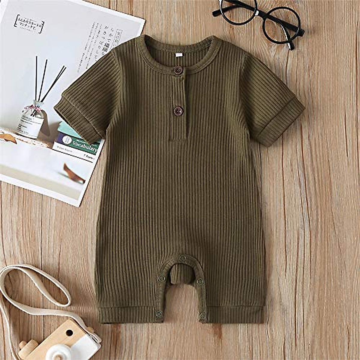 iddolaka Unisex Newborn Baby Boy Girl Short Sleeve Button Romper Jumpsuit One-Piece Outfits Solid Color Clothes (Green, 3-6Months)