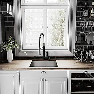VIGO VG02032MBK2 22" H Laurelton Single-Handle with Pull-Down Sprayer Kitchen Faucet with Soap Dispenser in Matte Black