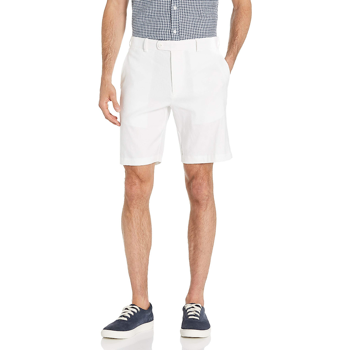 Cubavera Men's Linen-Blend Dress Shorts, Comfortable Fit, 9 Inch Inseam, Breathable, Stretch & Durable Mens Chino Shorts (Sizes 30-40), Brilliant White, 36