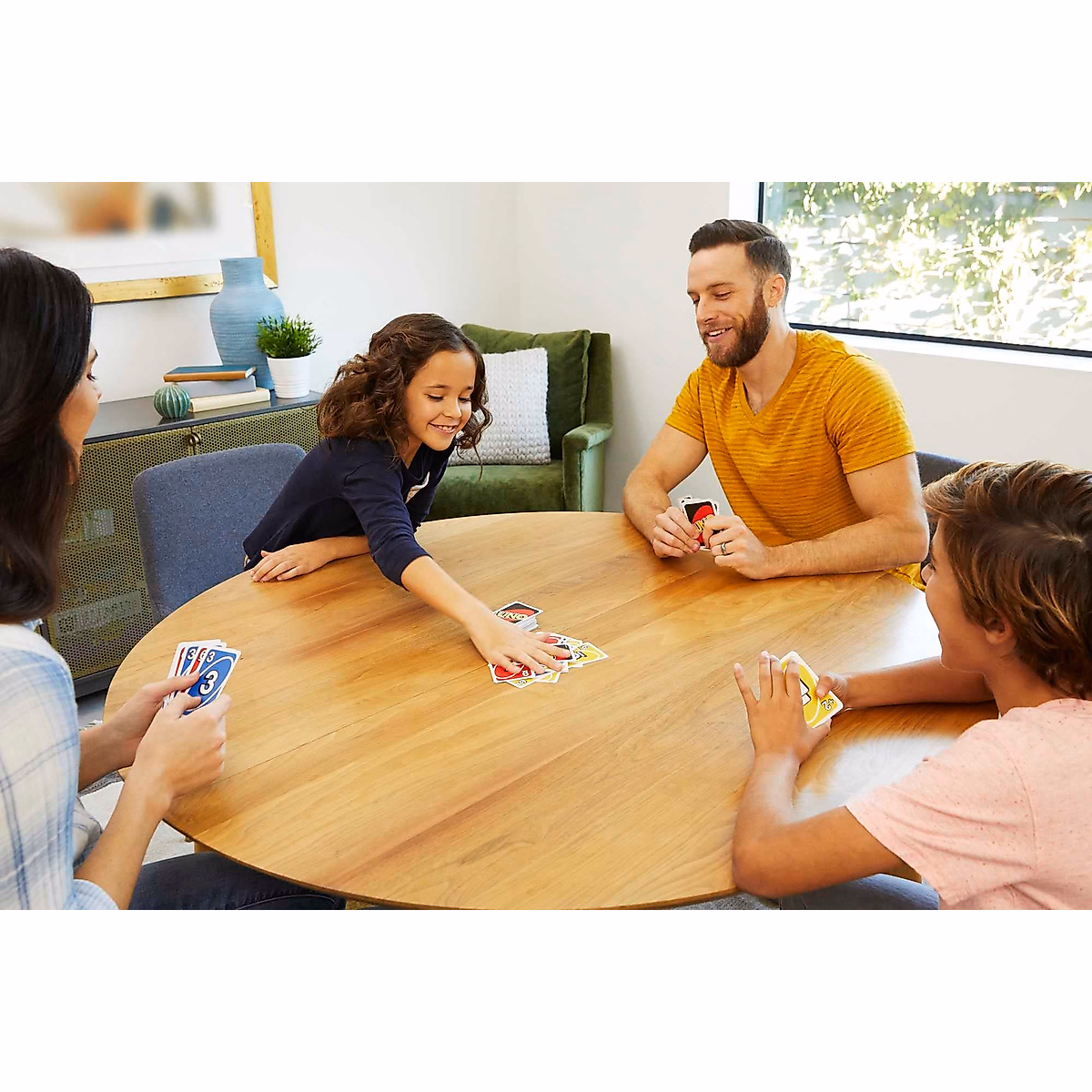 Mattel Games Set of 3 Games with UNO, Skip-Bo & DOS, Travel Games for Kids & Family Night with Storage Tin Box