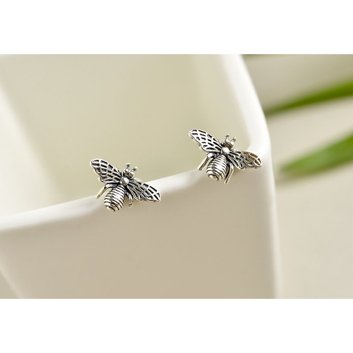 SLUYNZ 925 Sterling Silver Cute Bee Earrings Studs for Women Teen Girls Animal Studs Earrings