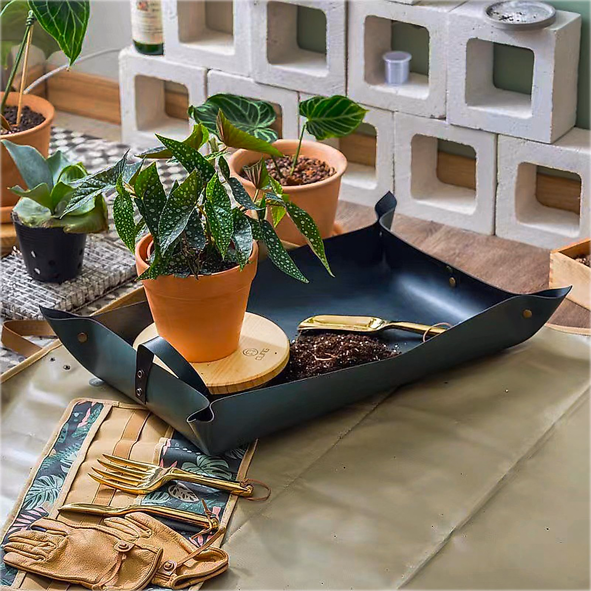 BIUWING Leather Plant Repotting Mat,Thickened Waterproof Transplanting Mat,Indoor Succulent Potting Mat for Transplant and Mess Control