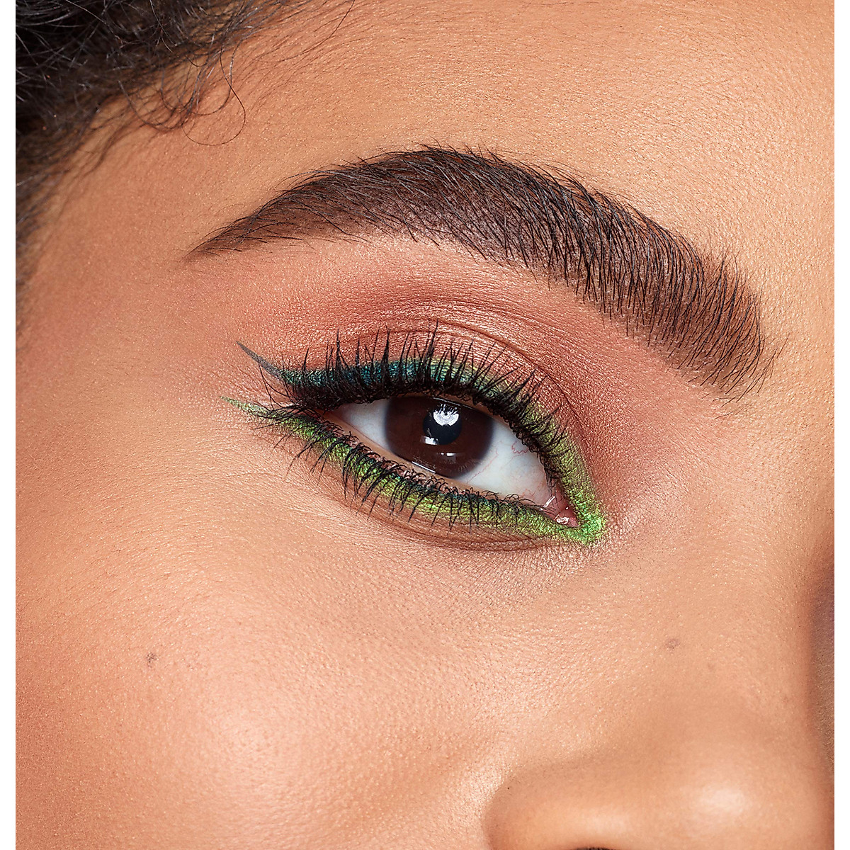 COVERGIRL - Clump Crusher by Lash Blast Mascara, 20X More Volume, Double Sided Brush, Long-Lasting Wear, 100% Cruelty-Free