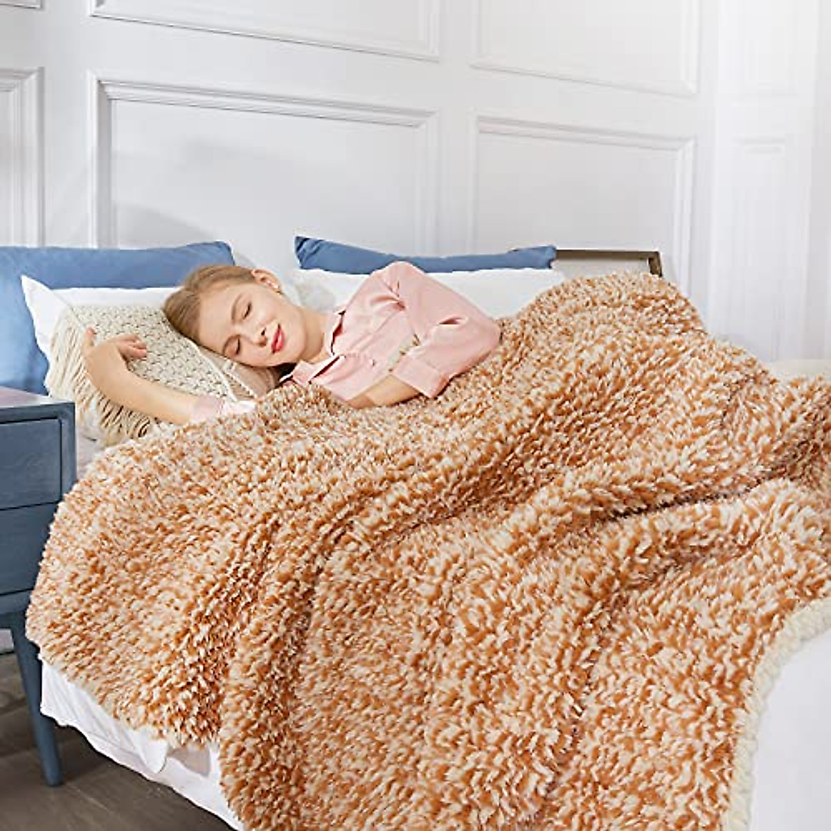 Lynnlov Throw Blanket, Super Soft Fuzzy Blanket for Couch, Sofa, Bed, Washable Lightweight Faux Rabbit Fur Blanket, Fluffy Thick Shaggy Warm Blanket with Laundry Bag, 50" x 60", Orange