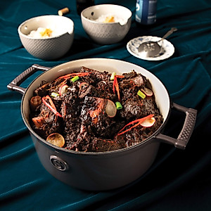 SAVEUR SELECTS Enameled Cast Iron Casserole, 5-Quart Dutch Oven with Double-walled Stainless Steel Lid, Rabbit Grey, Voyage Series