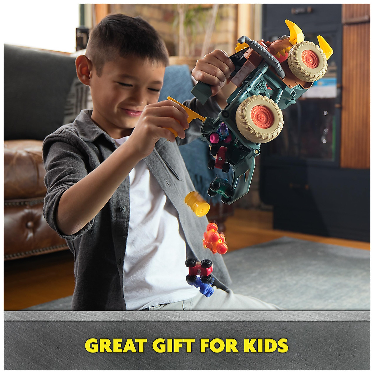 Monster Jam Mini Jam, Megalodon Mad Hog Chomper and Monster Truck, Fun Cleanup and Storage, Kids Toy Gifts for Boys and Girls Ages 3 and Up