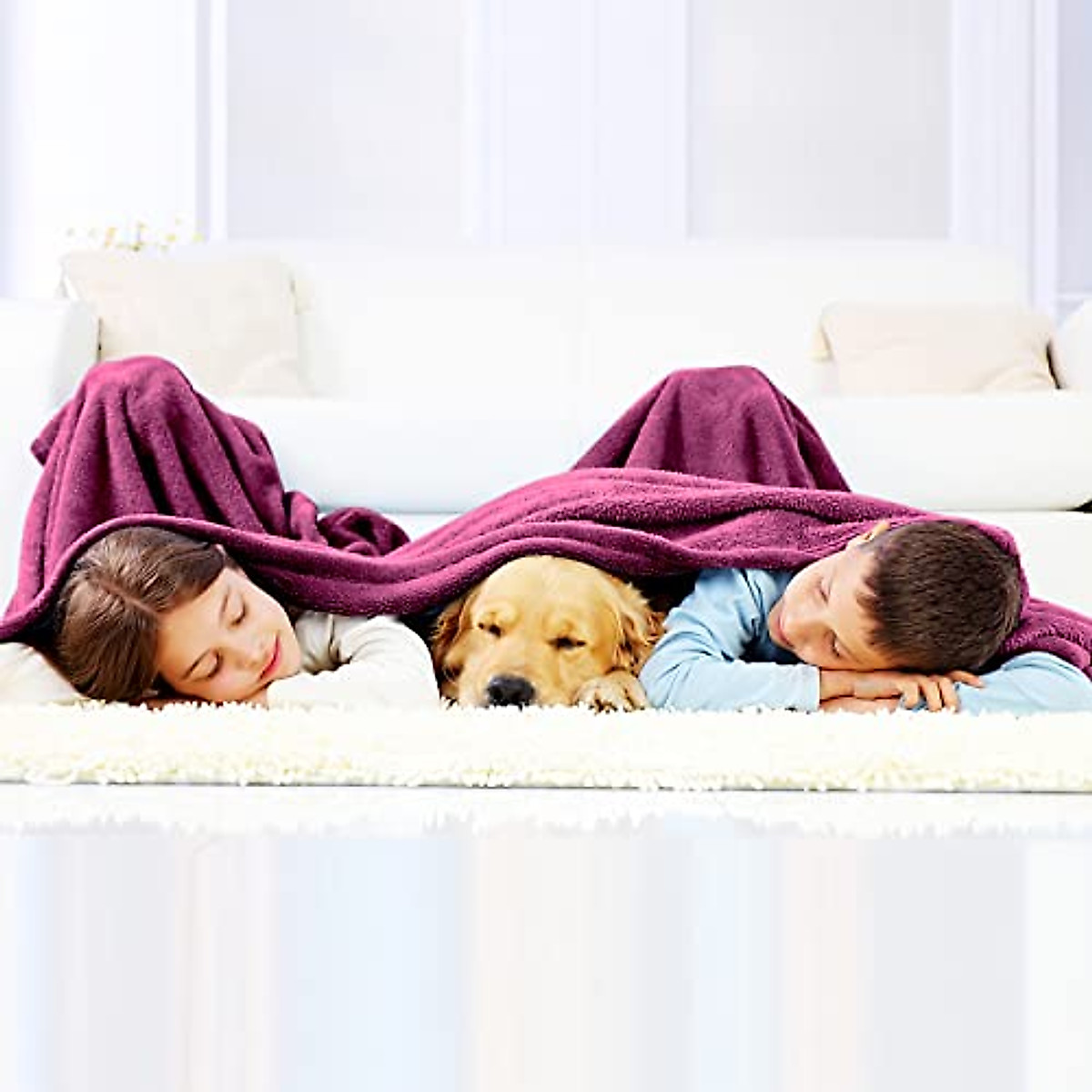 WKBEC Fleece Throw Blankets, Super Soft Flannel Cozy Blankets, Washable Lightweight Fuzzy Blanket for Couch Sofa Bed Office, Throw Size Warm Plush Blankets for All Season (50"x60", Red)