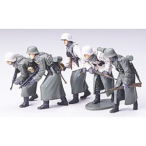 Tamiya German Assault Infantry w-Winter Gear 1/35