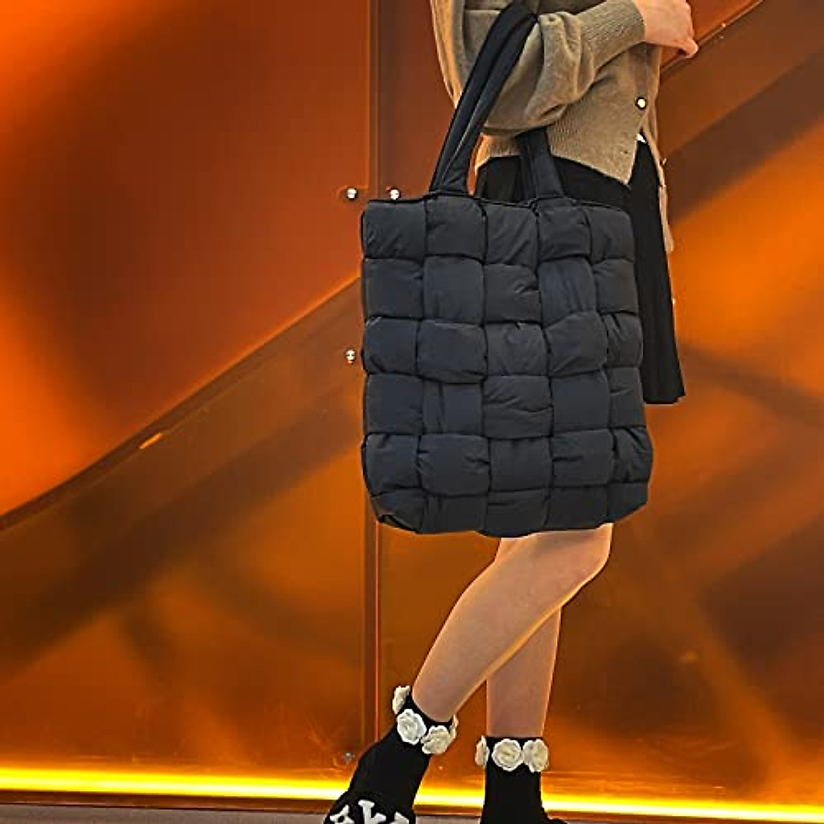 NAARIIAN Women's Large puffer tote bag, Quilted Puffer Tote Bag Soft Padded Down shoulder Handbag Totes Puffer Shoulder Bag Pillow Shopper Bag(BLACK)